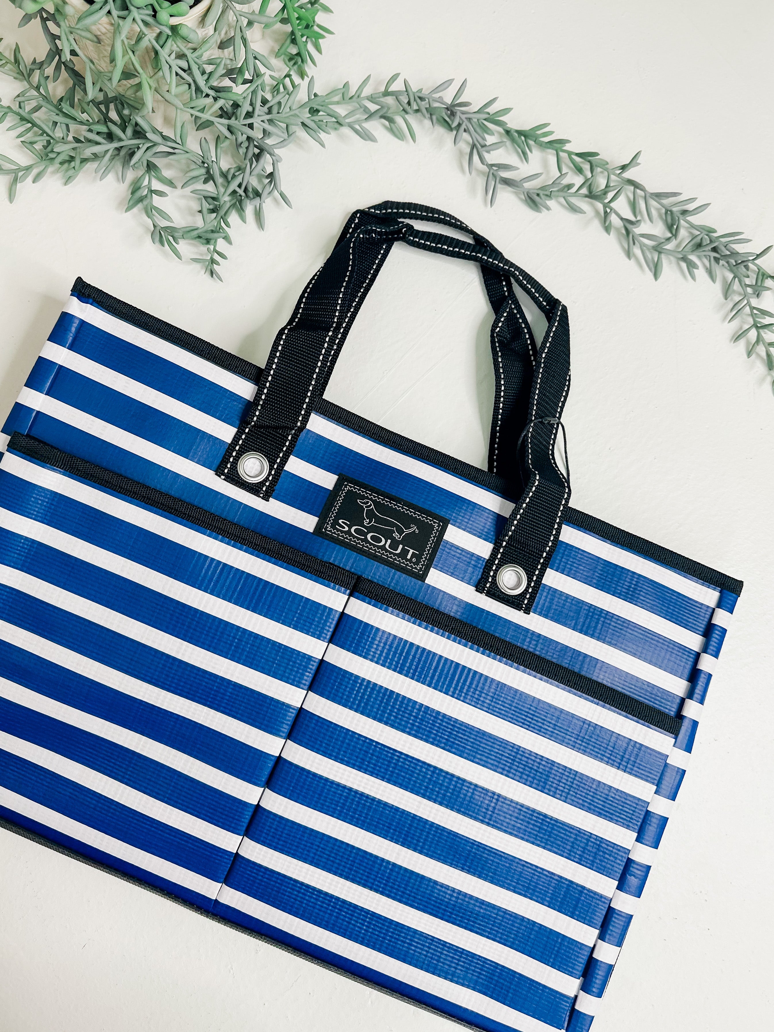 The BJ Bag Pocket Tote Nantucket Navy – Sparkle Tallahassee